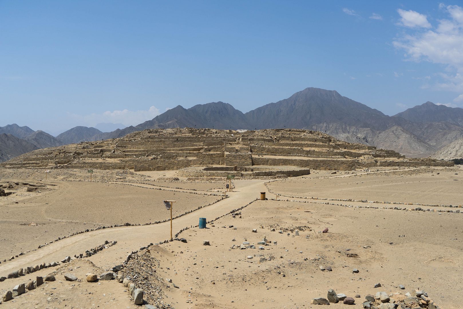 Caral, 5000 year old pyramids in Peru